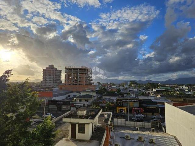 LOFT 1 dormitório/quarto, mobiliado e decorado com box/vaga de garagem no bairro Navegantes em Capão