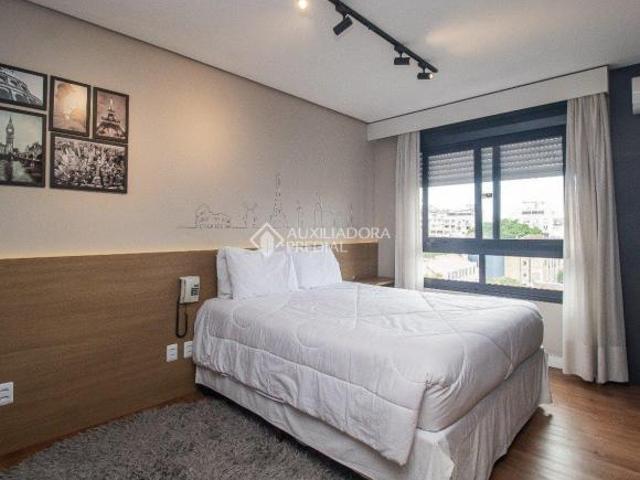 Loft 40m² na Cidade Baixa com 1 dormitório mobiliado e infraestrutura