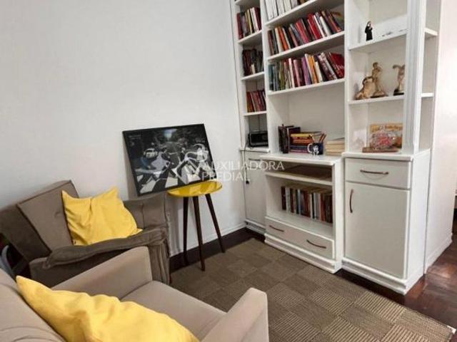 LOFT/JK na Rua Demetrio Ribeiro SEMI MOBILIADO Com elevador