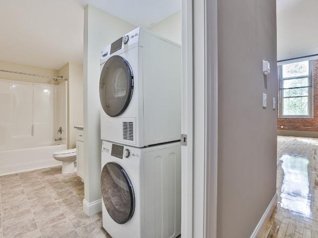Lofts at Jefferson Mill 3 Bedroom Apartment for Rent at 670 N Commercial St, Manchester, NH 03101 Downtown Manchester