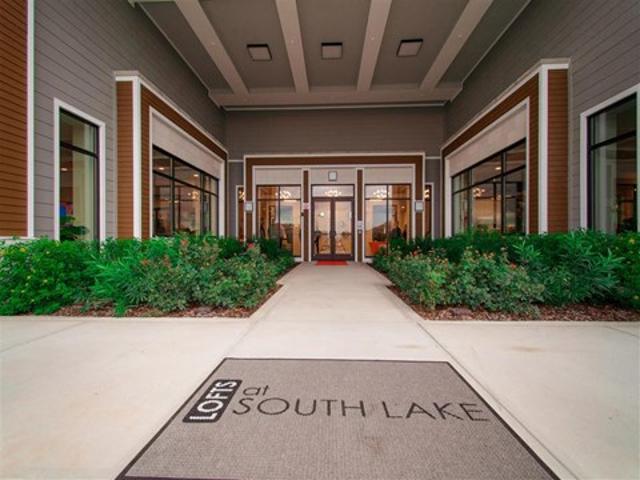 Lofts at South Lake Montrose