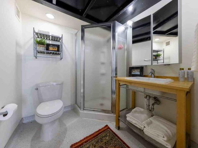Lofts of Broadway 1 Bedroom Apartment for Rent at 419 Finzer St, Louisville, KY 40203 Smoketown