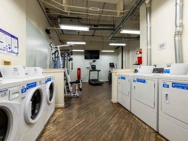 Lofts of Broadway 1 Bedroom Apartment for Rent at 419 Finzer St, Louisville, KY 40203 Smoketown