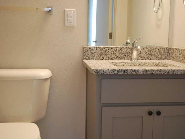 Lofts on 34th 1 Bedroom Apartment for Rent at 1219 34th St, Des Moines, IA 50311 Drake