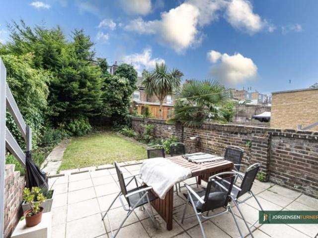 Loftus Road, Shepherds Bush W12, 4 bed flat to rent, £4,300 pcm | PrimeLocation