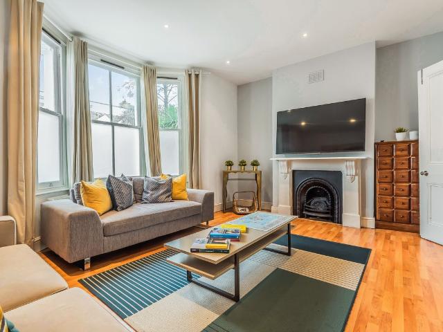 Loftus Road, Shepherds Bush, London W12, 6 bed maisonette to rent, £6,250 pcm | PrimeLocation