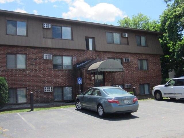 Log St Apt C, Manchester, Condo For Sale