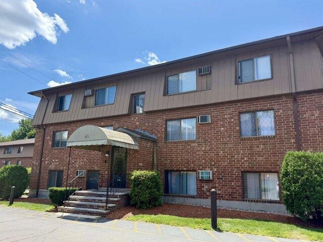 Log St Apt F, Manchester, Condo For Sale