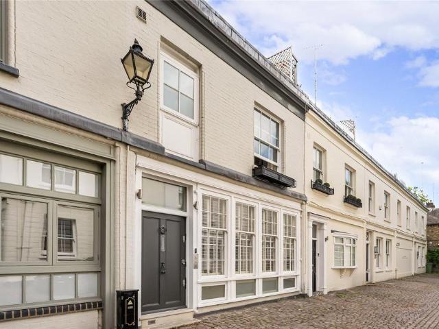 Logan Mews, London, W8 4 bed mews to rent £10,183 pcm £2,350 pw