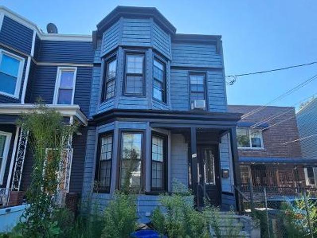 Logan St