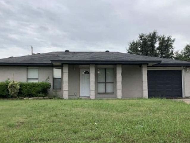 Loganwood Dr