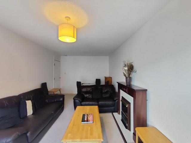 Logie Green Road, Canonmills, Edinburgh EH7, 3 bed flat to rent, £1,525 pcm | PrimeLocation