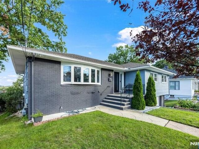 Lois Ave, Clifton, Home For Sale