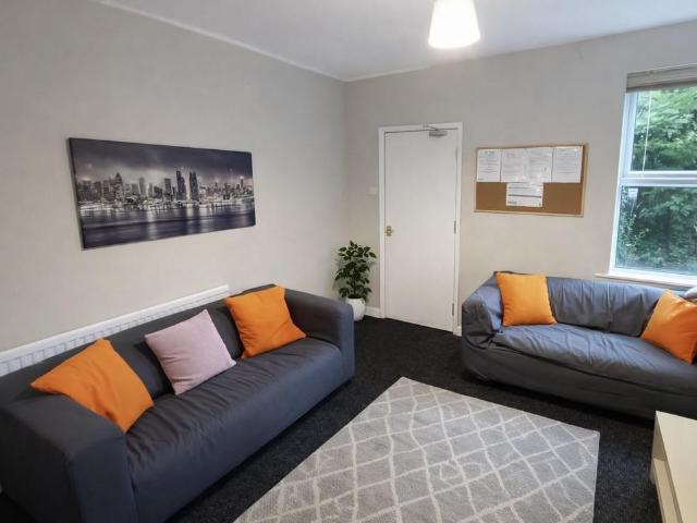Lois Avenue, Lenton 5 bed terraced house to rent £1,928 pcm £445 pw
