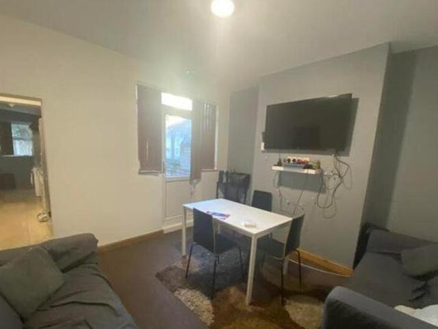 Lois Avenue, Nottingham, 6 Bedroom House