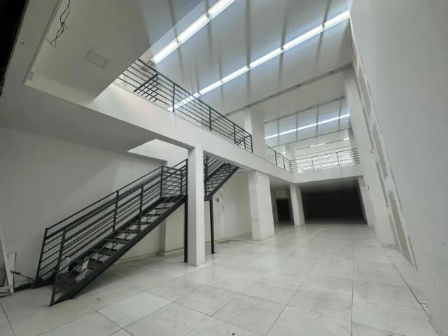 Lojão com 900 m² no Centro em Juiz de Fora/MG