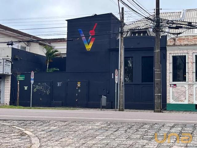 Loja no Mercês de 268 m²