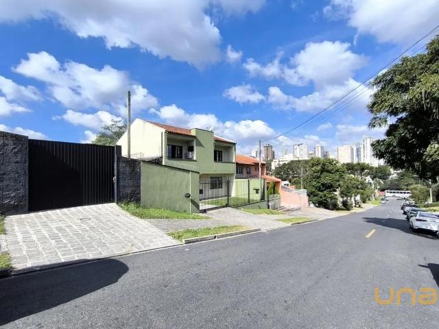 Loja no Mercês de 284 m²