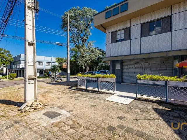 Loja no Água Verde de 120 m²