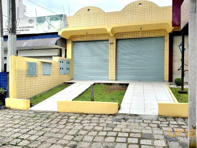 Loja no Água Verde de 74 m²
