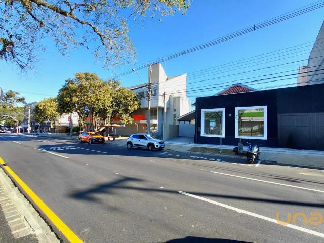 Loja no Bacacheri de 140 m²