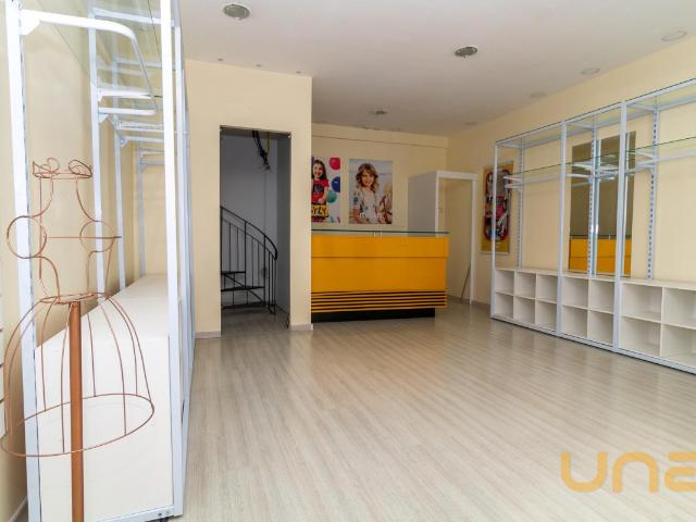 Loja no Centro de 65.9 m²