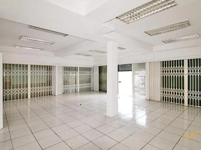 Loja no Rebouças de 70 m²