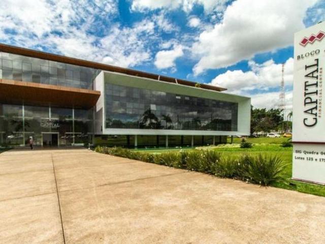 Loja no SIG Ed. Capital Financial Center 157m2