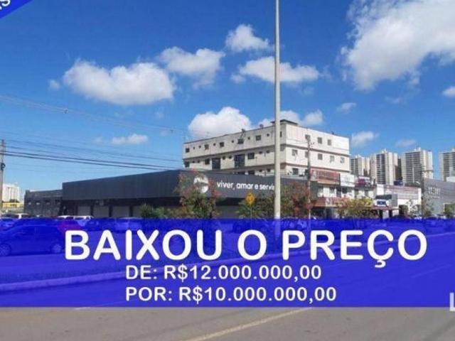 Loja de esquina com 3 frentes livres em Águas Claras