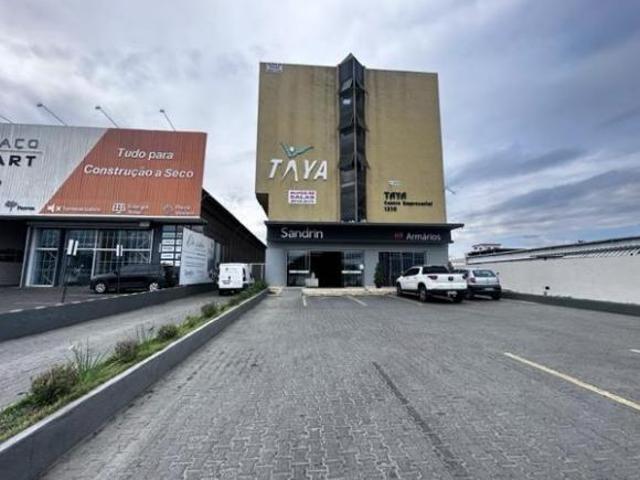 LOJA COMERCIAL + MEZANINO COM 28 SALAS DESOCUPADAS