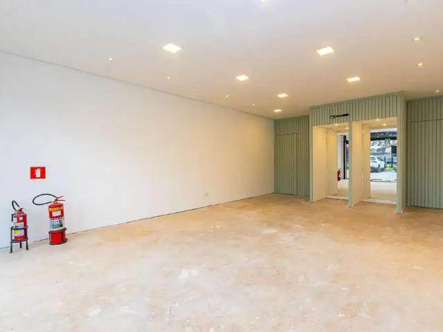 Loja / Comércio para Locação em Curitiba/PR Xaxim 1 Quartos