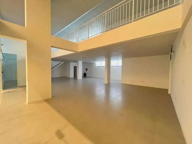 Loja / Comércio para Locação em Florianópolis/SC Trindade