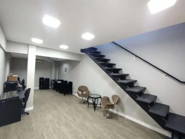 Loja / Comércio para Locação em Florianópolis/SC Coqueiros