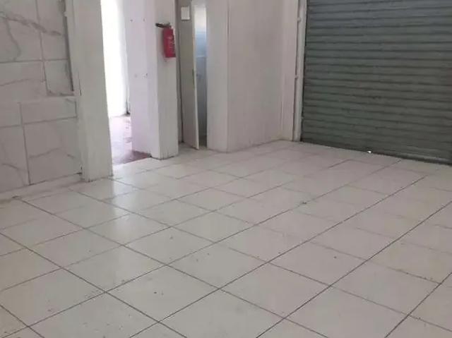 Loja / Comércio para Locação em Porto Alegre/RS São João 3 Quartos