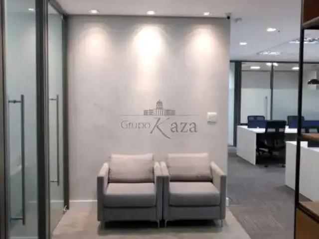 Loja / Comércio para Locação em São Paulo/SP Vila Olímpia 6 Quartos