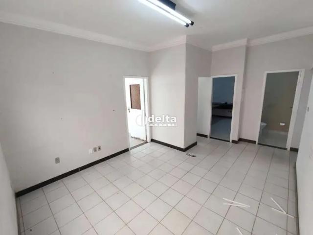 Loja / Comércio para Locação em Uberlândia/MG Fundinho 5 Quartos