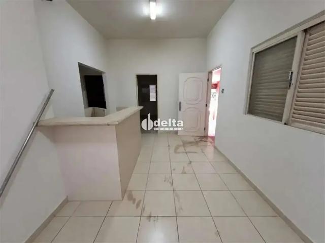 Loja / Comércio para Locação em Uberlândia/MG Martins 4 Quartos