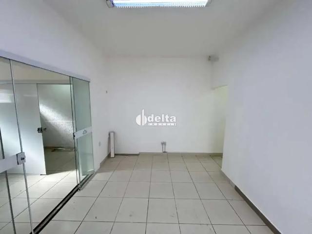 Loja / Comércio para Locação em Uberlândia/MG Martins 4 Quartos