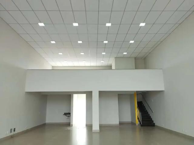 Loja / Comércio para Locação em Uberlândia/MG Novo Mundo