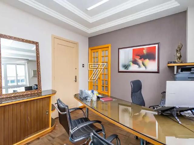 Loja / Comércio para Venda em Curitiba/PR Centro 1 Quartos