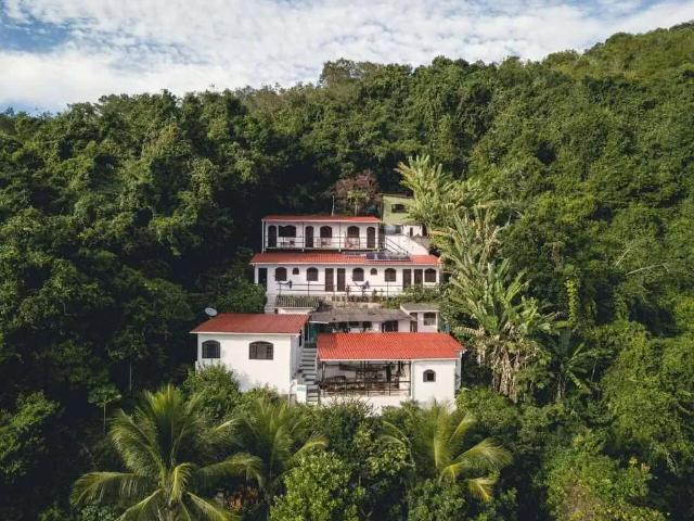 Loja / Comércio para Venda em Angra dos Reis/RJ Praia Grande 9 Quartos