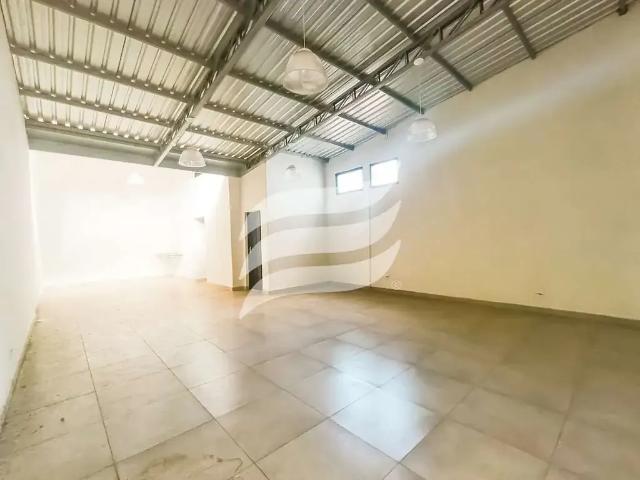 Loja / Comércio para Venda em Araçatuba/SP Vila Industrial 4 Quartos
