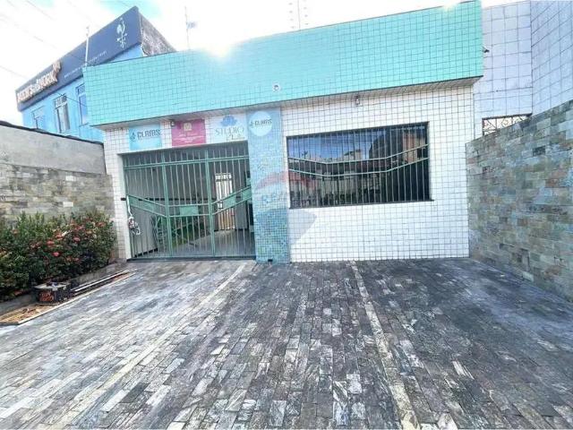 Loja / Comércio para Venda em Aracaju/SE Getúlio Vargas 6 Quartos