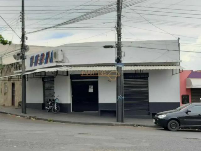 Loja / Comércio para Venda em Araguari/MG Centro 8 Quartos