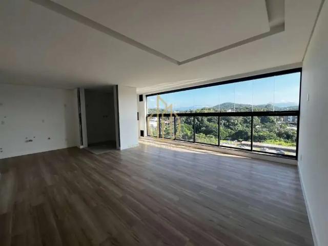 Loja / Comércio para Venda em Joinville/SC Anita Garibaldi 3 Quartos