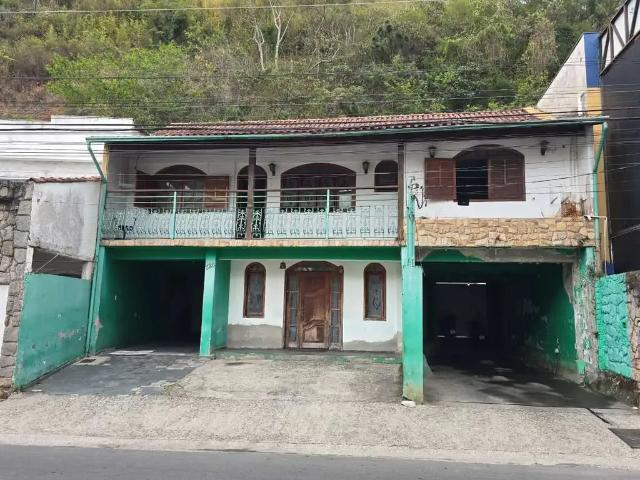 Loja / Comércio para Venda em Juiz de Fora/MG Cascatinha 4 Quartos