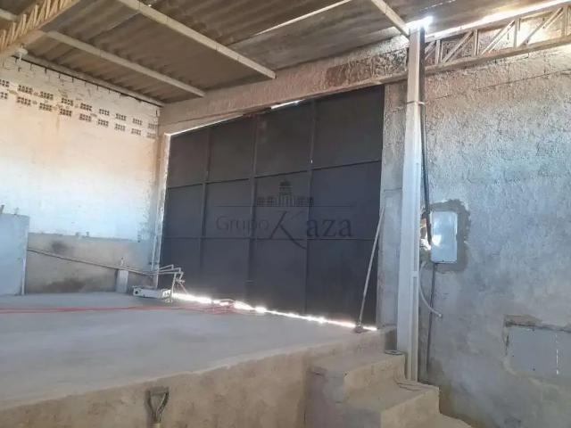 Loja / Comércio para Venda em São José dos Campos/SP Vila São Bento 3 Quartos