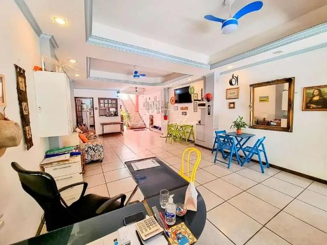 Loja / Comércio para Venda em Salvador/BA Rio Vermelho 9 Quartos