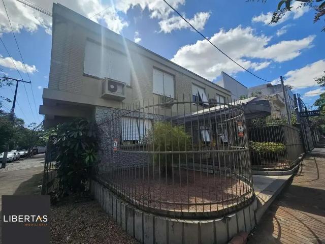 Loja / Comércio para Venda em Porto Alegre/RS Santa Cecília 8 Quartos