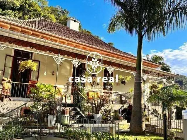 Loja / Comércio para Venda em Petrópolis/RJ Centro 10 Quartos
